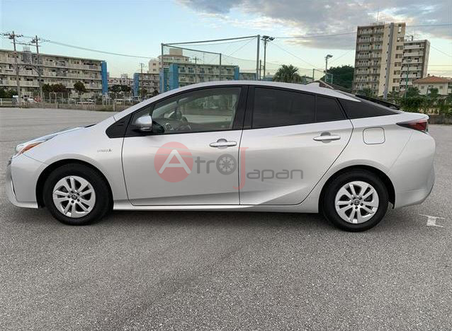 2018 Toyota Prius S Hybrid - Atro Japan Used Cars Exporter | Premium ...